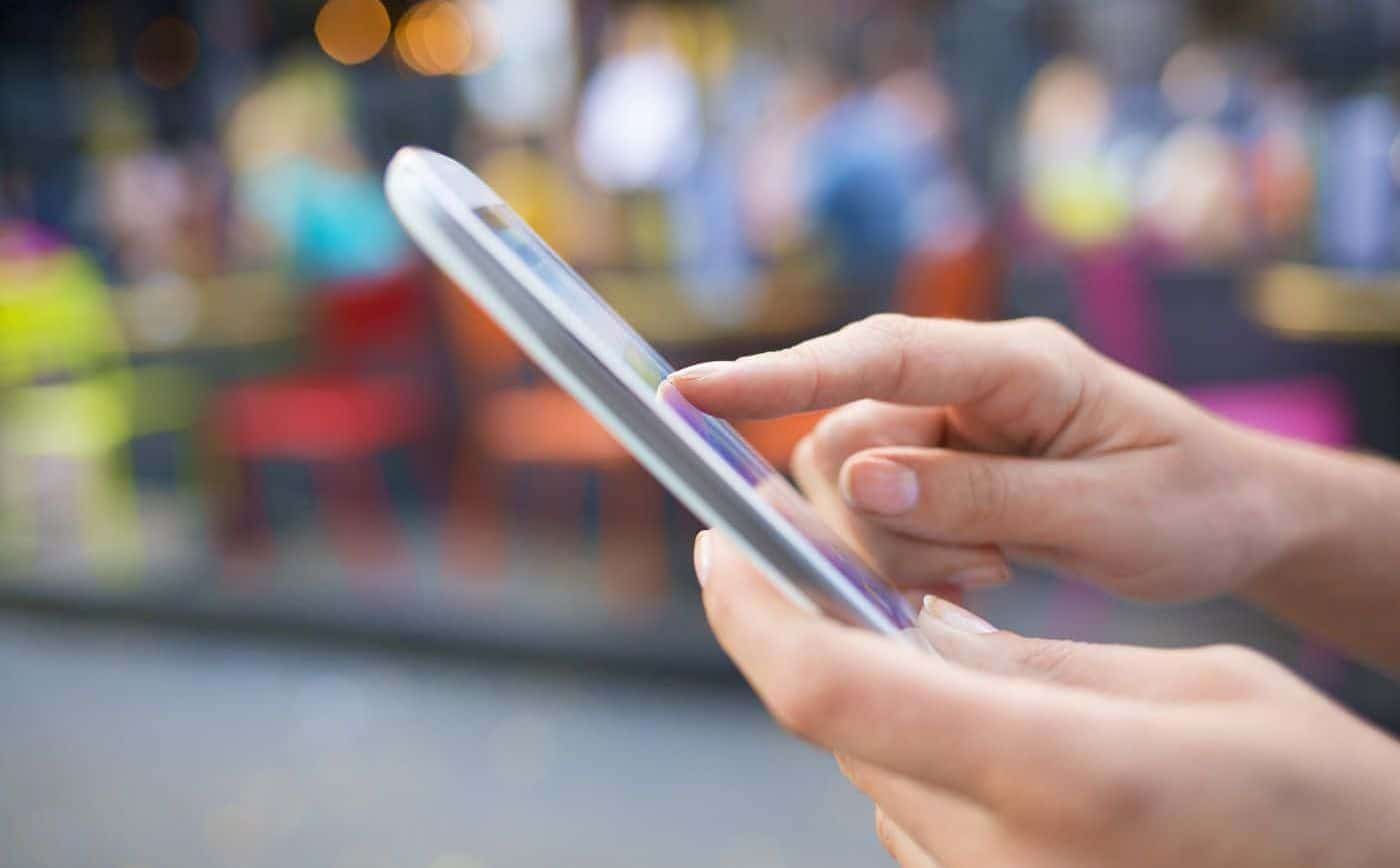 Is Calling or Texting Better for Communicating with Customers ...